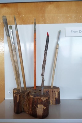 Hand made paint brush stand ; Deny King; DKHA-2022-057 | eHive
