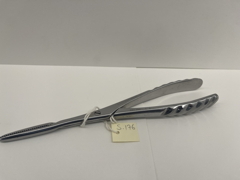 Extraction Forceps; Allen and Hanburys Ltd; S176 | eHive