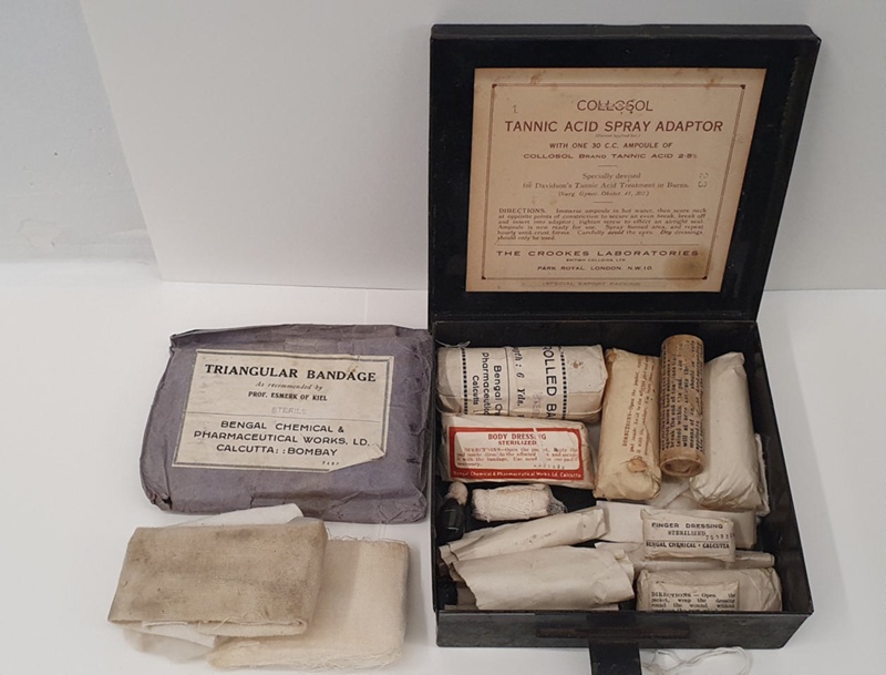 Bandages & Dressings in Metal Box; Bengal Chemical and Pharmaceutical ...