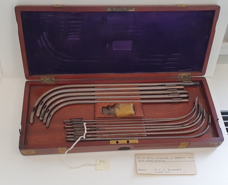 Set of Metal Catheters in Case; S71 | eHive