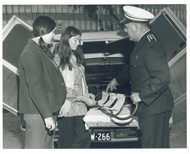 QATB demonstration of Thomas Splint; AP10139 | eHive