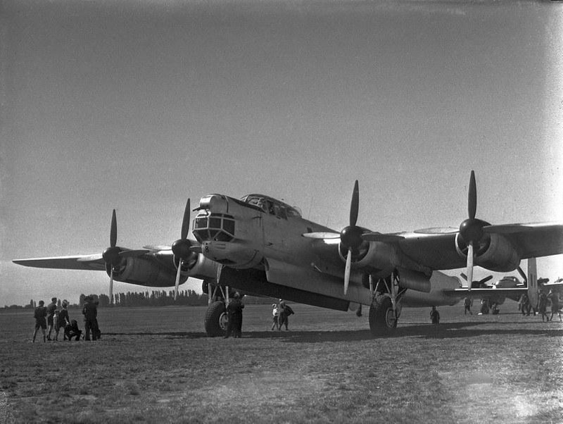 Aviation, RAF, Royal Air Force Avro Lincoln Bomber at Wigram Airfield ...