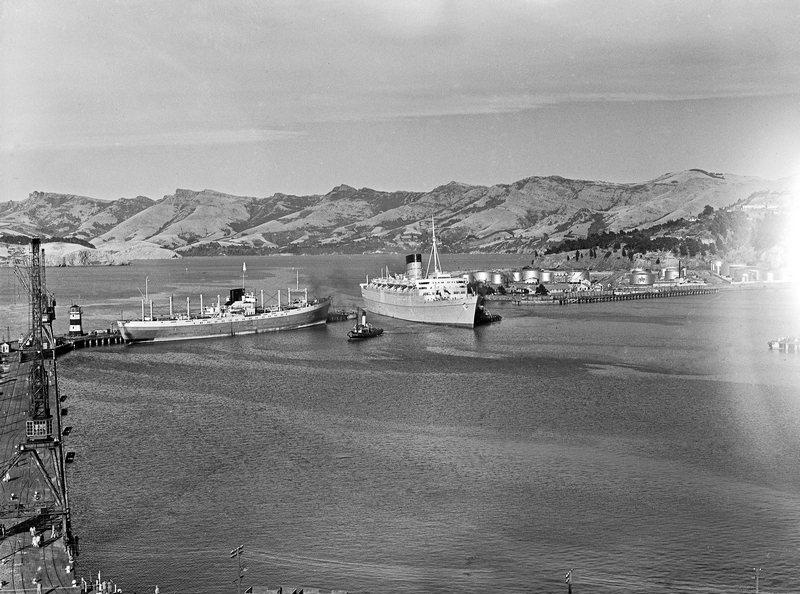 Caronia, 1947 34,183 GRT, Entering Lyttelton Port, Known as the Green ...