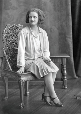 Portrait. Miss S Rule. Christchurch, Canterbury, New Zealand; Clifford ...