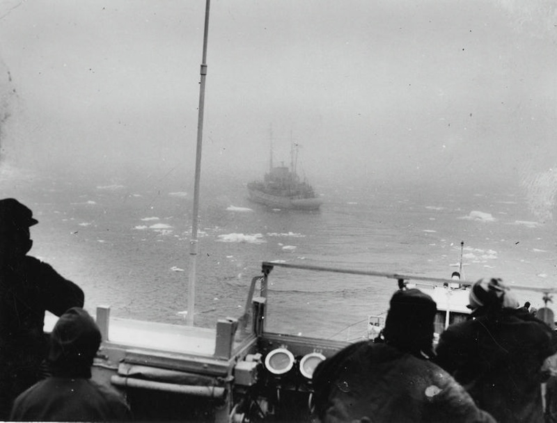 Naval, RNZN, Royal New Zealand Navy. Antarctic Supply Ship, Endeavour ...