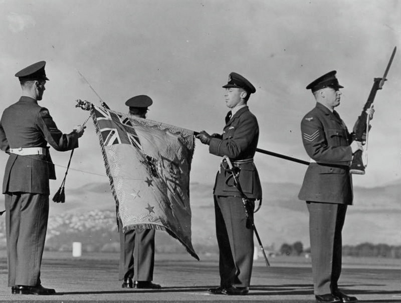 Aviation. Royal New Zeraland Air Force, RNZAF. Flag, Queen's Colour ...