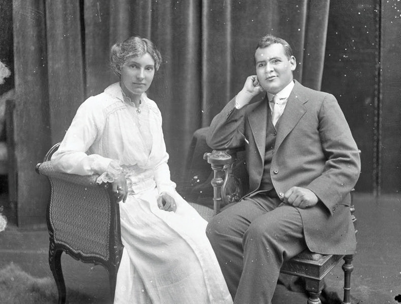 Portrait. Mr and Mrs E Ivory. Christchurch, Canterbury, New Zealand ...