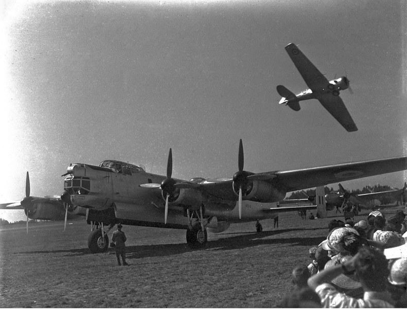 Aviation, RAF, Royal Air Force Avro Lincoln Bomber, Excalibur, on a ...