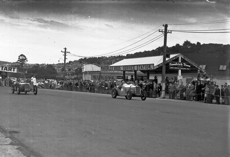 Motor Racing. 1948 Dunedin Road Race. Pat Hoare in his Singer Racing ...