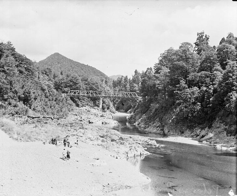 Pelorus Bridge in Marlborough. New Zealand; Unknown; c1945-50; 2022.2.1 ...