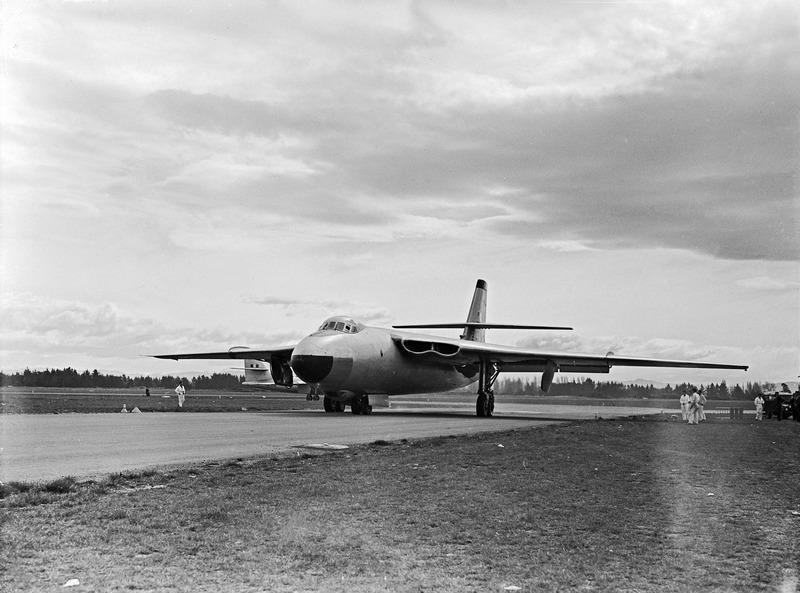 Aviation. Vickers Valiant Nuclear Bomber. RAF, Royal Air Force ...