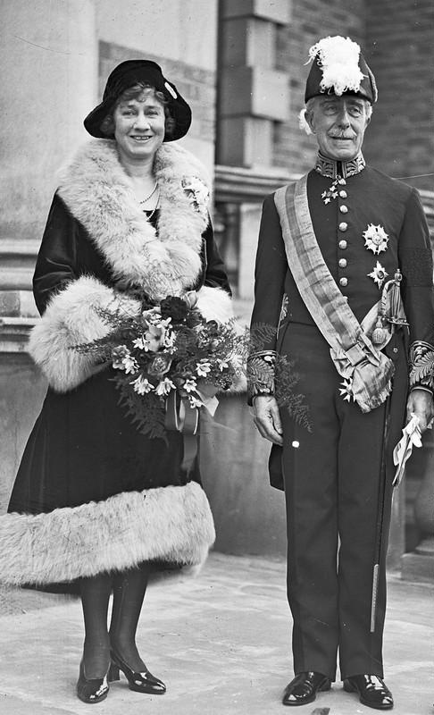 Lord Charles Bathurst Bledisloe and Lady Alina Kate Elaine Bledisloe ...