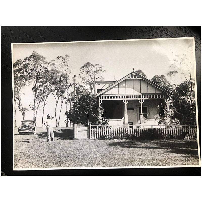 Photo - of exterior of Dobell House with Dobell ; P2000/49 | eHive