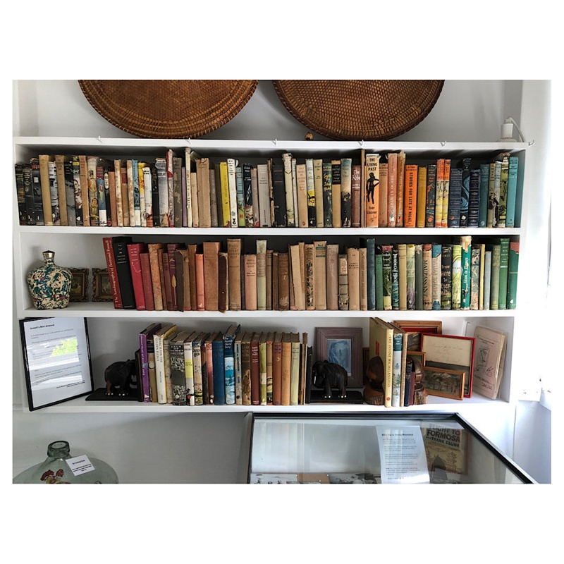 Bill's Books; DHA25022400011 | eHive