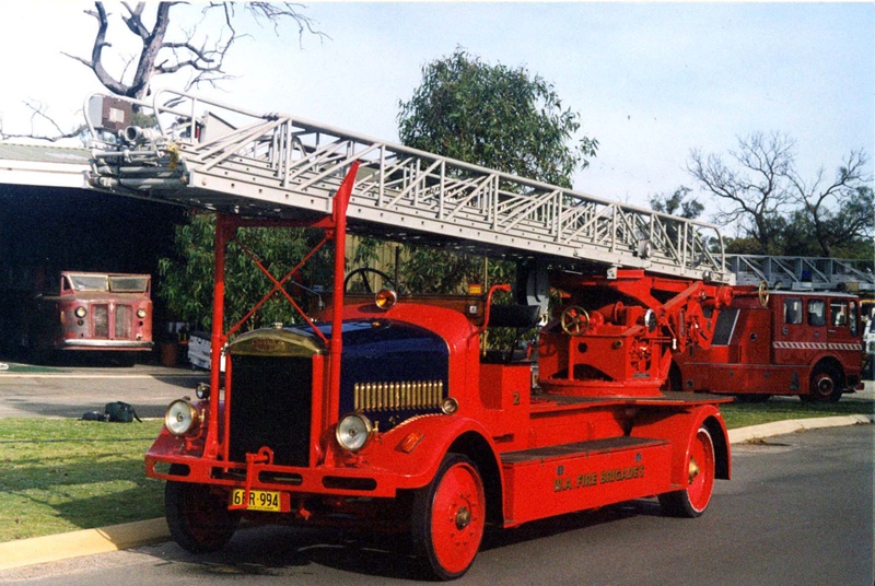Turntable Ladder Aerial Fire Appliance, Morris Magirus Turntable Ladder ...
