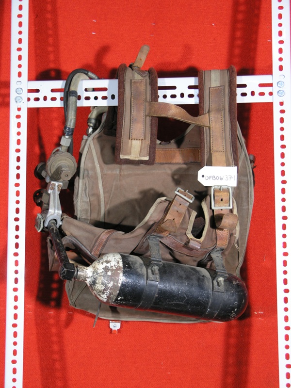 Breathing Apparatus, Proto Pac ; 1935; OFB2006.371 | eHive