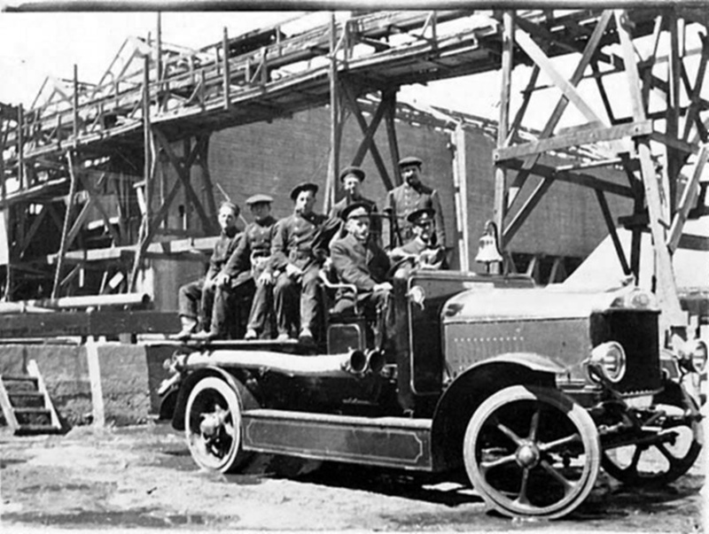 Photograph, Motor 25 at Boulder Fire Station; 02.1925; PH2003.253 | eHive