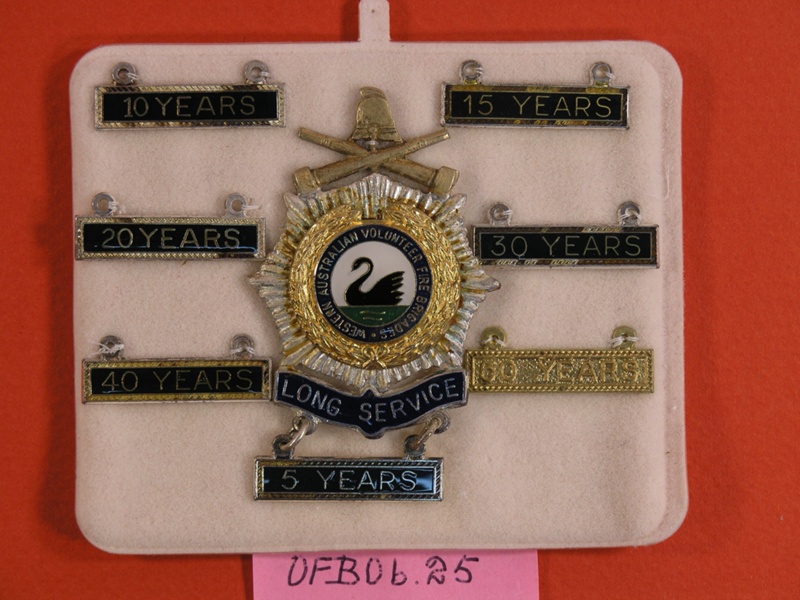 Commemorative Medals; Commemorative Bars; Volunteer Long Service Awards ...