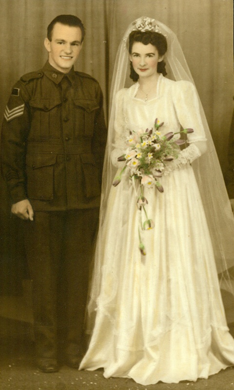 Brenda Joyce KEEP and Robert Edwin LAND Wedding 1943; MF2015.526 | eHive