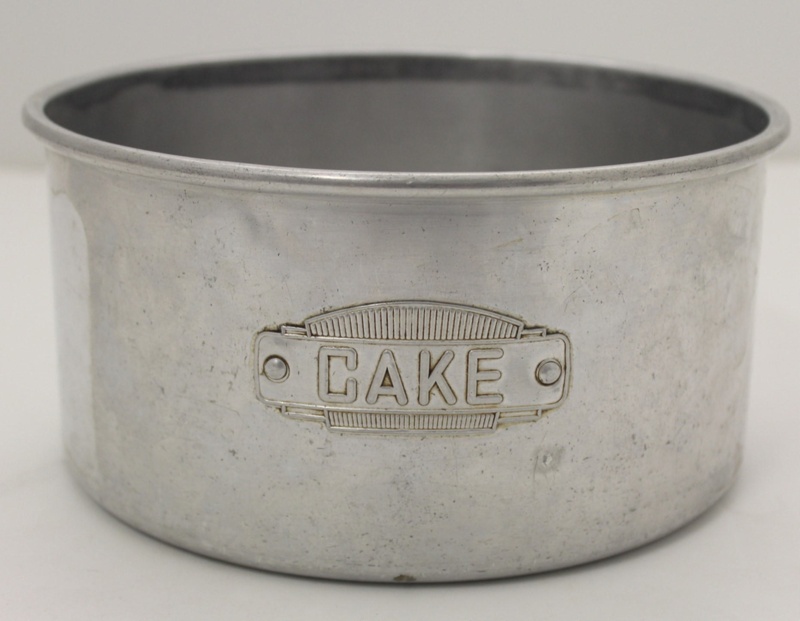 Cake Tin; Waratah Brand; 2018.266 | eHive