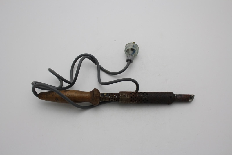 Robinson Electric Soldering Iron; Diamond Engineering; 2011.194 | eHive