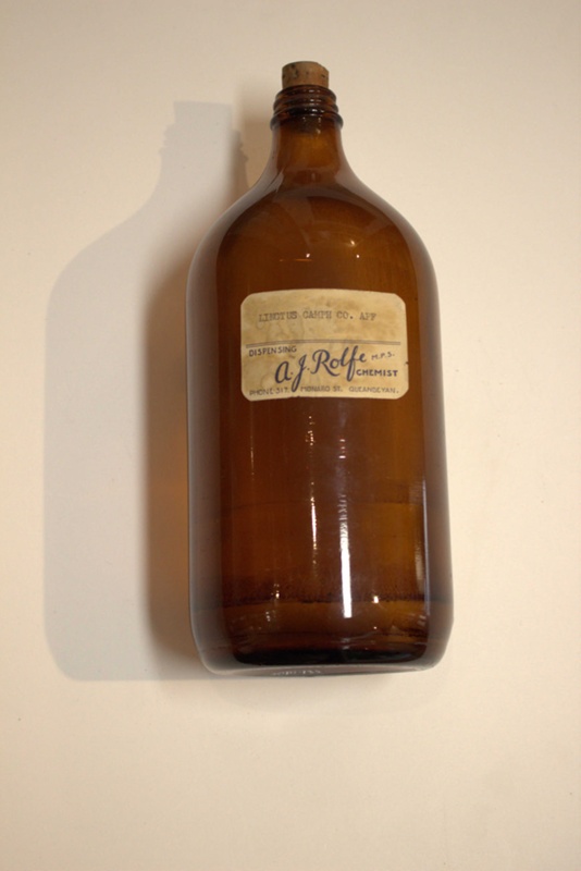 Pharmaceutical bottle - Linctus Camph. Co. APF; 2014.137 | eHive