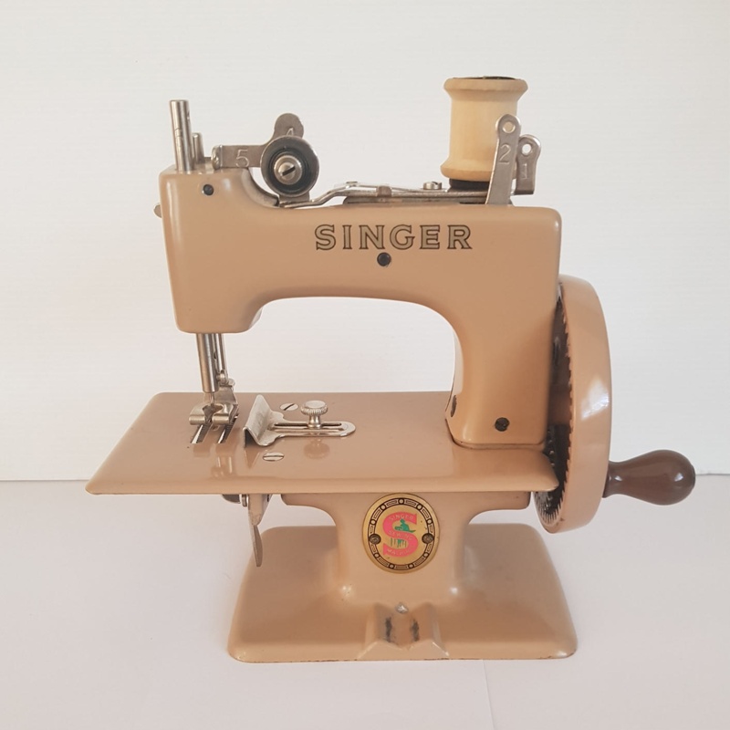 Child's Singer Sewing Machine; 2024.193.1-4 | eHive