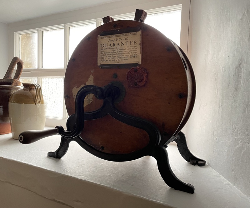 Knife cleaning machine; Spong; 1923-1930; 2024.15 | eHive