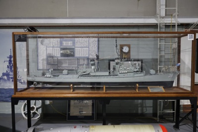 Model of HMAS Perth 2.; OL0008 | eHive
