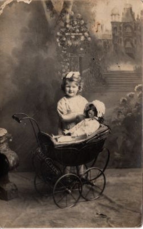 Portrait of Margaret Hanham; X/24/3508 | eHive