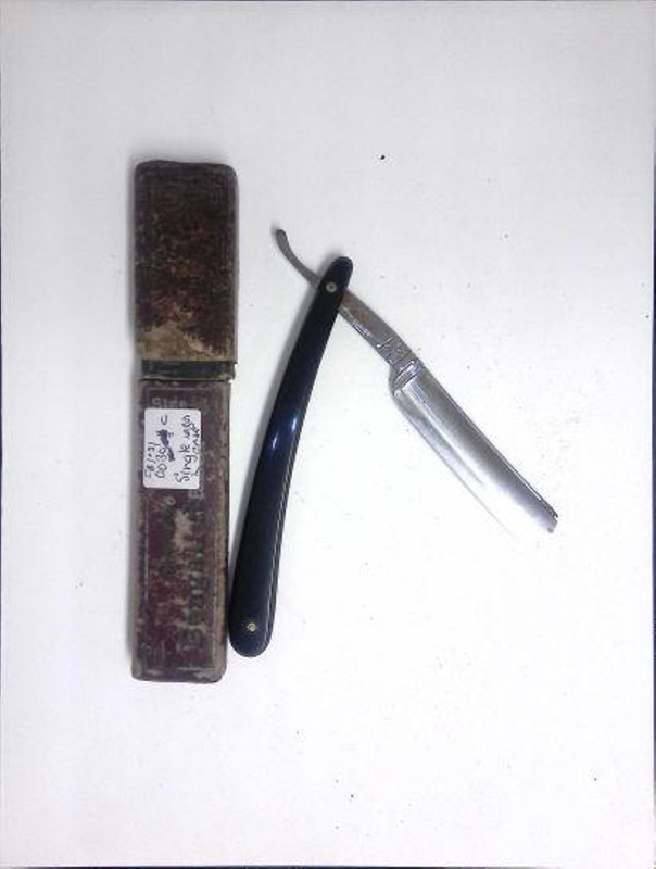 Boxed Cut throat Bengal Razor; Cadman & Sons Ltd; FB/03/0030-C | eHive