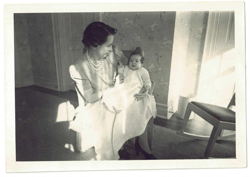Esther Lillian Everett (Henderson) and her daughter Margaret Jo ...