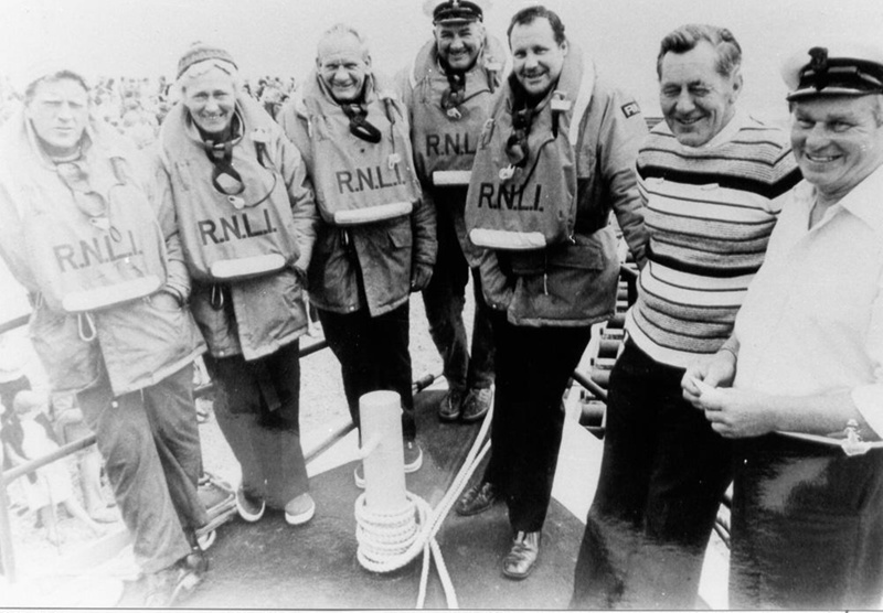 Sidney Strowger: Maurice Smith: Fred Sharland (Smokey): William V ...