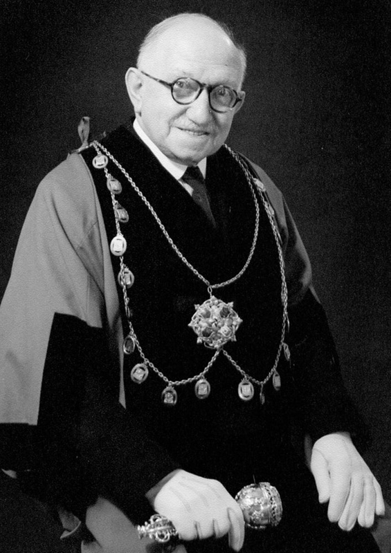 William Comer Reade - 1954 (Mayor 1926-27 & 1935); ALUMT.A928.26 | eHive