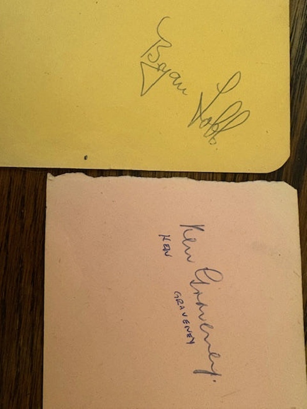 Autograph set Ken Graveney and Brian Lobb; 1962; SCM.003110 | eHive
