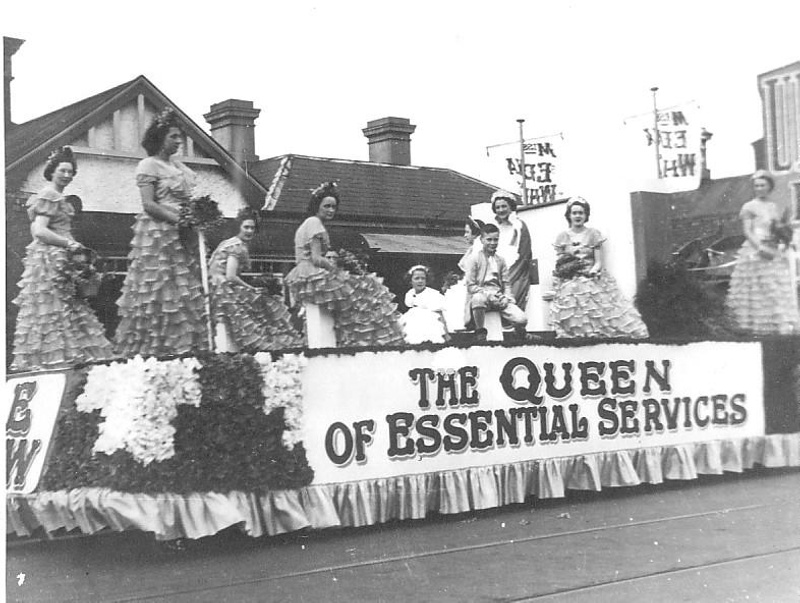 Queen carnival WW2, Edna White; 1940 circa; VFHS1128 | eHive