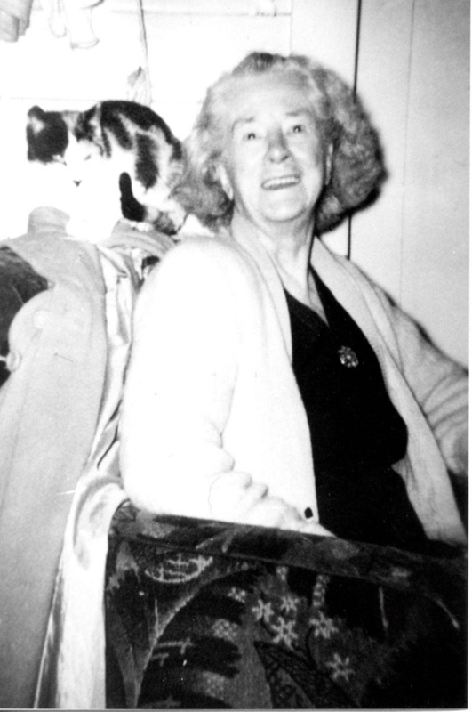 Photograph; CARTER, Agnes Mary (nee McKenna) wife of Horace (Huki); 090 ...