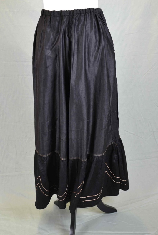 Petticoat; 1900; MPM131 | eHive