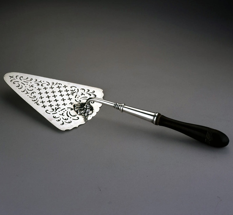 Fish slice; 1760-1770; 137 | eHive