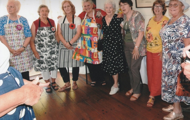 Kay Mills, Brenda Scott, Kathleen, Roz Palmer, Pam Taylor, Coralie la ...