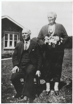 Silver wedding of Robert and Mabel (nee Gillard) Hattaway. 17.11.1940 ...