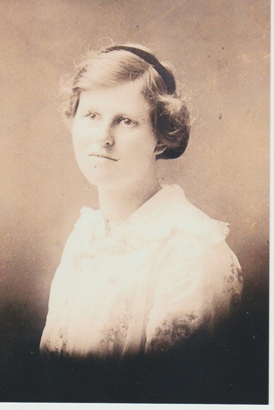 Winifred Bates, aged 20.; 2018.306.03 | eHive