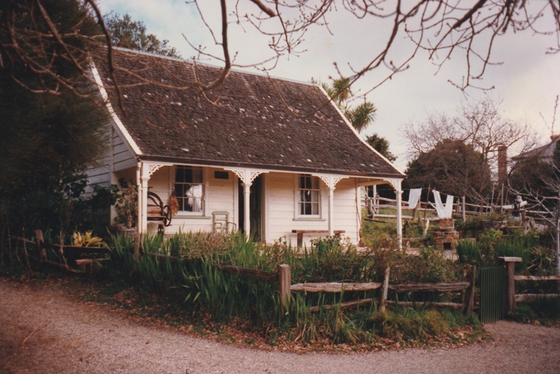 Sergeant Barry's cottage in Howick Historical Village., c.2000 ; La ...