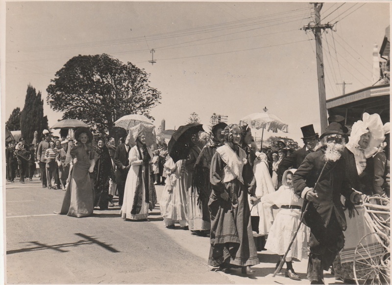 An unnamed swagman pushing a pram and others in the 1947 Howick ...