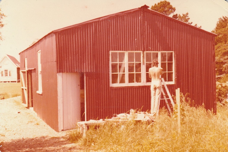 Peter Wren glazing windows on Udy's Barn in Howick Historical Village ...