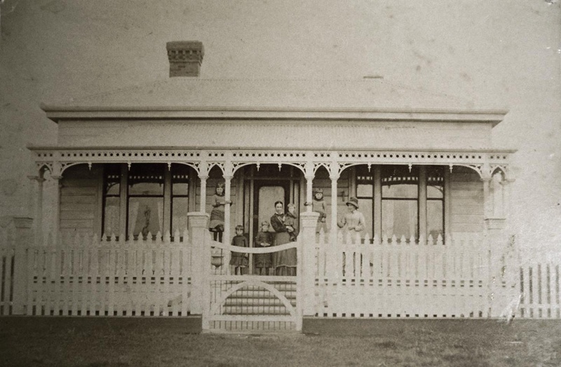 Kate Brain and Daughters; 1893; 2005/0575 | eHive