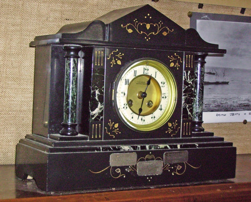 Weber Clock; 12 | eHive