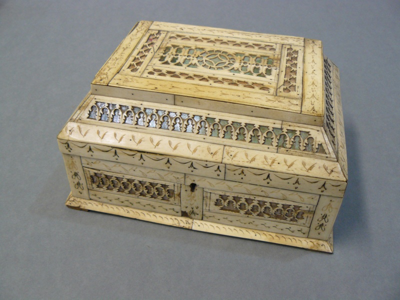 Bone Box; 1971.74.5 | eHive