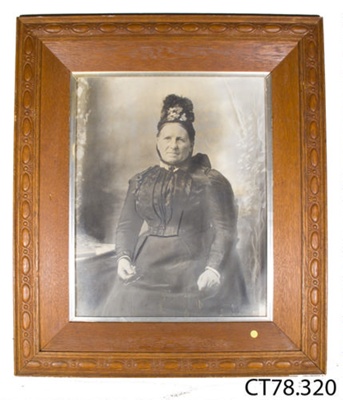 Photograph [Martha Logan, wife of Glasgow Logan]; [?]; 19th century ...