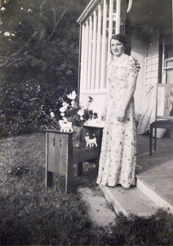 Photograph [Essie Ross]; [?]; [?]; 2009.5.1.13 | eHive